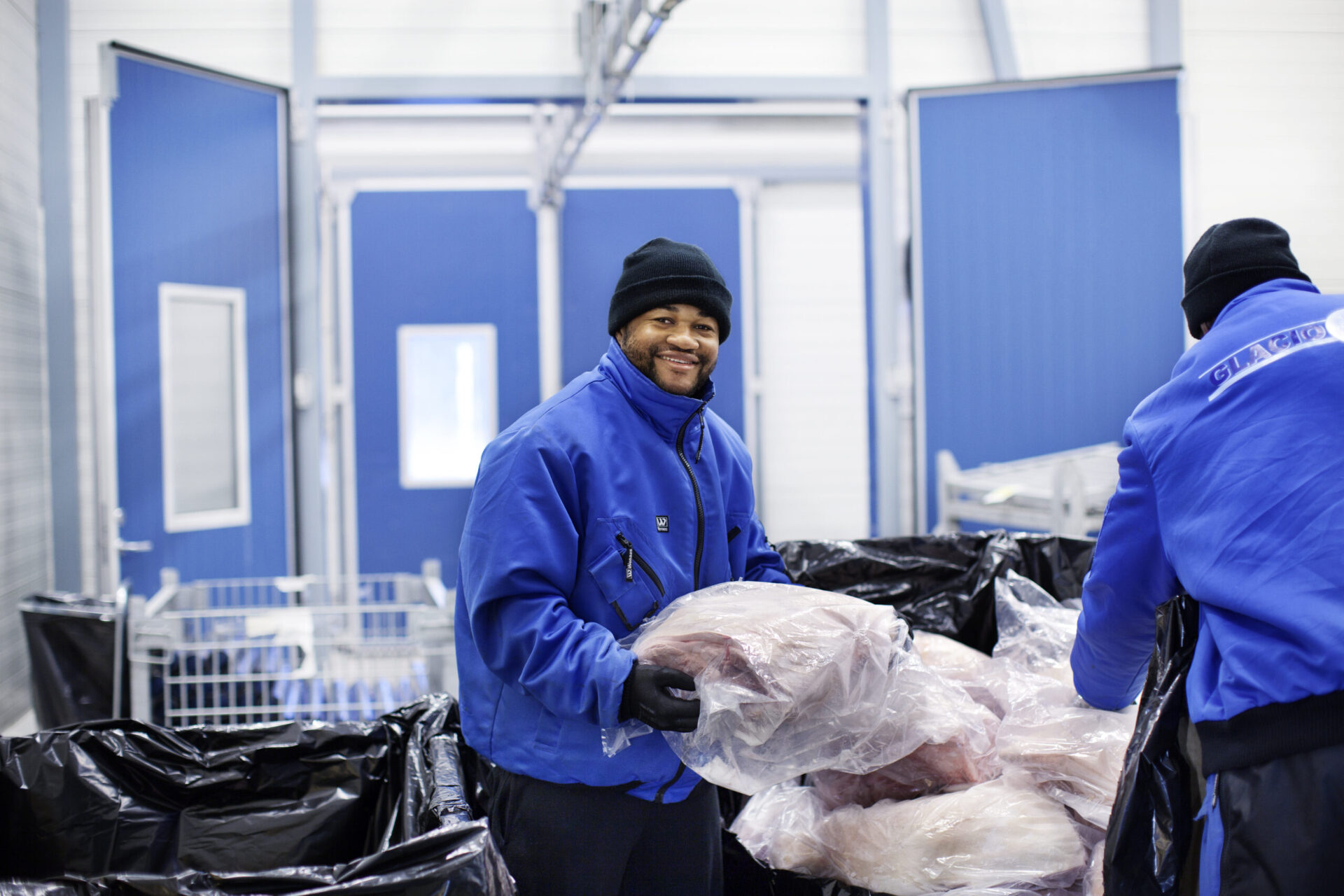 Unpacking, Repacking and Shrink Wrapping - Constellation Cold Logistics